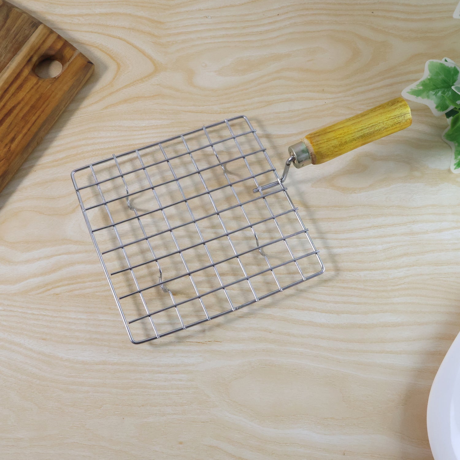 Kitchen Square Stainless Steel Roaster Jali, Barbecue Grill with Woode ...